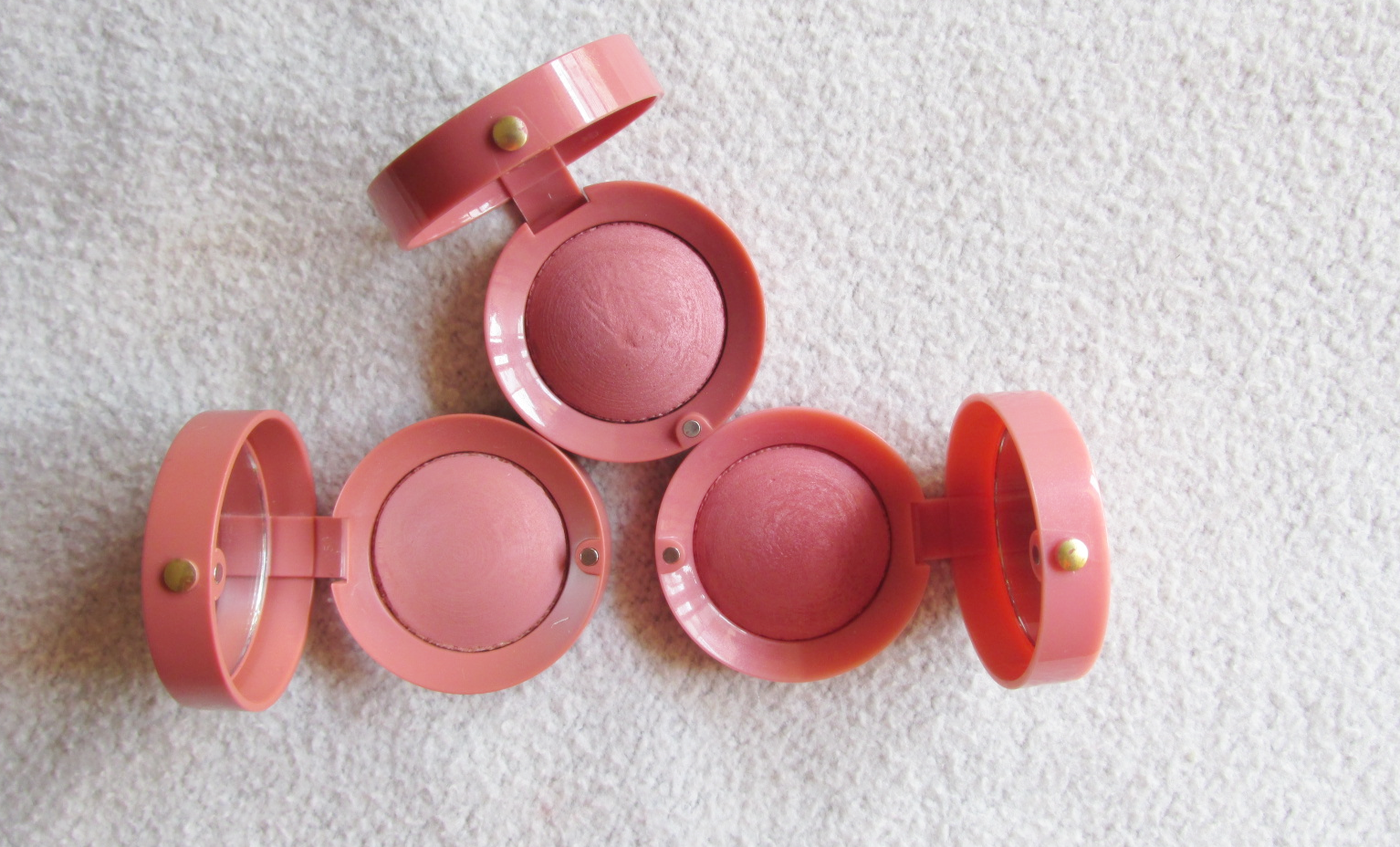 I told you guys I've been falling in love with blushes right? I added ...