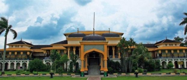 Mengunjungi Istana Maimun - wisata indonesia