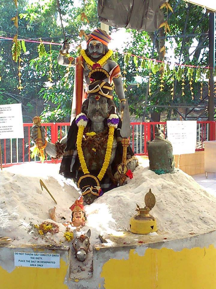 Mayiliragu: Mystery behind the salt immersed Karrupar @ Shivakaliamman ...