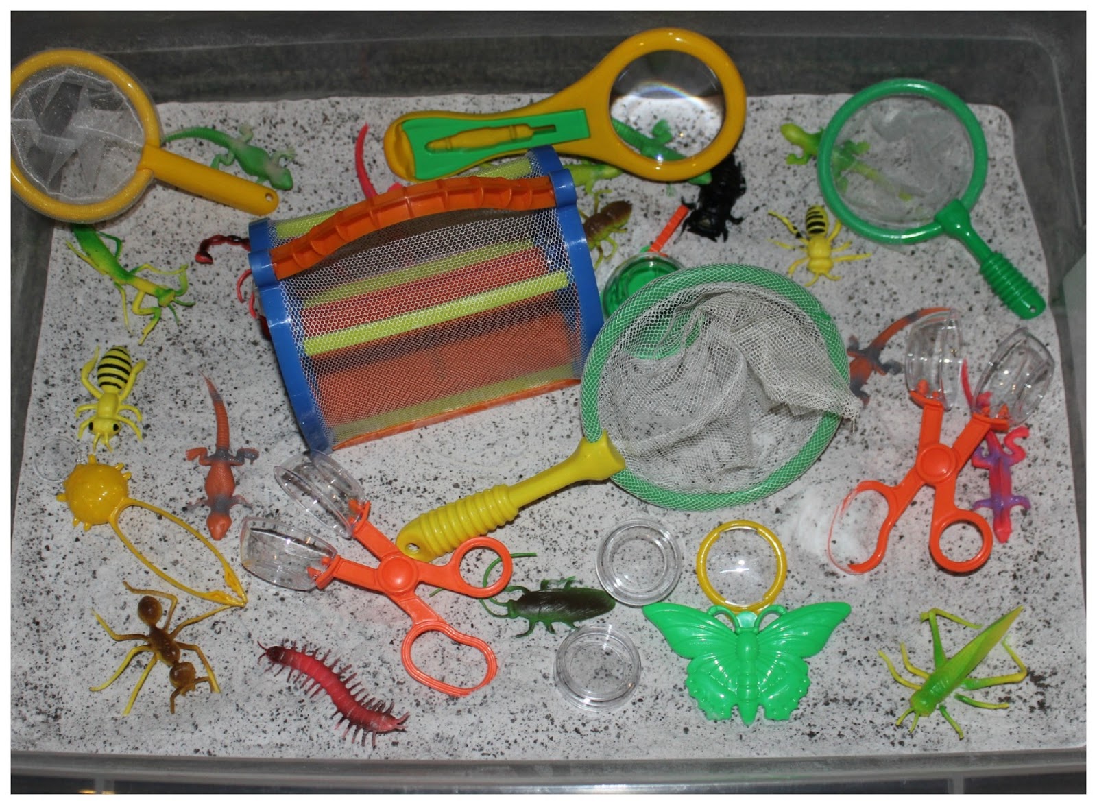 Momma's Fun World: Ocean and lighthouse sensory play