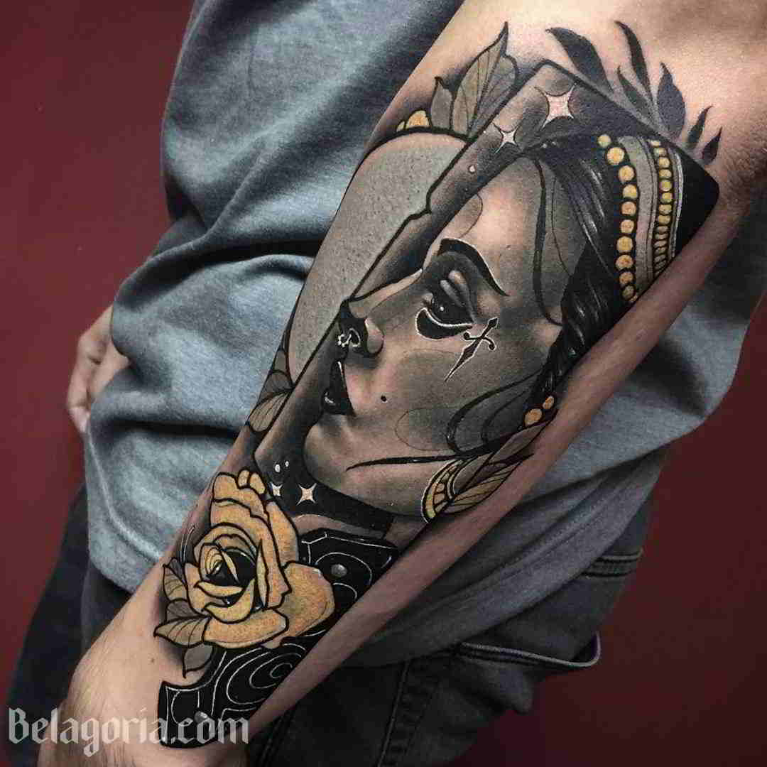 Tatuajes glamurosos para Mujer estilo neo-vintage