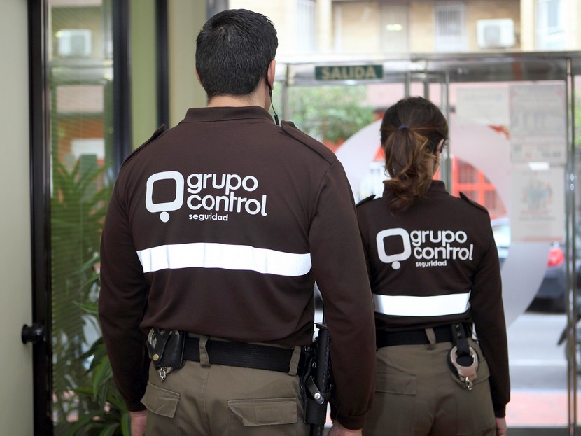 ADJUDICADO AL GRUPO CONTROL LA SEGURIDAD DE LOS CENTROS DE ACOGIDA A ...