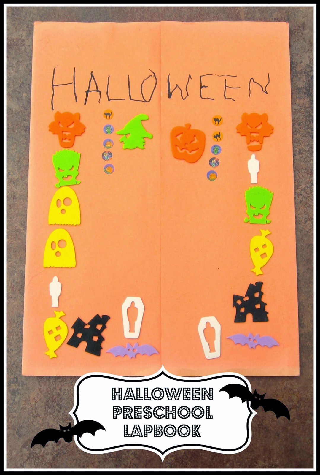 Halloween Preschool Lapbook {Homeschool}