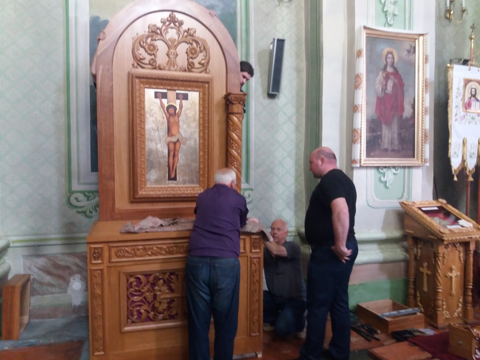 ЗАРВАНИЦЯ Парафіяльна церква Пресвятої Тройці та Покров Пресвятої ...