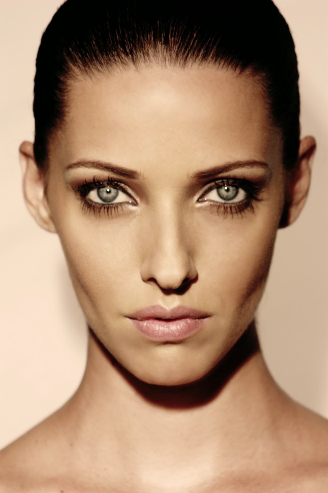 SHE'S BACK !!! TOPMODEL ICON DANIELA ROTELLI | Blog Diamond Model