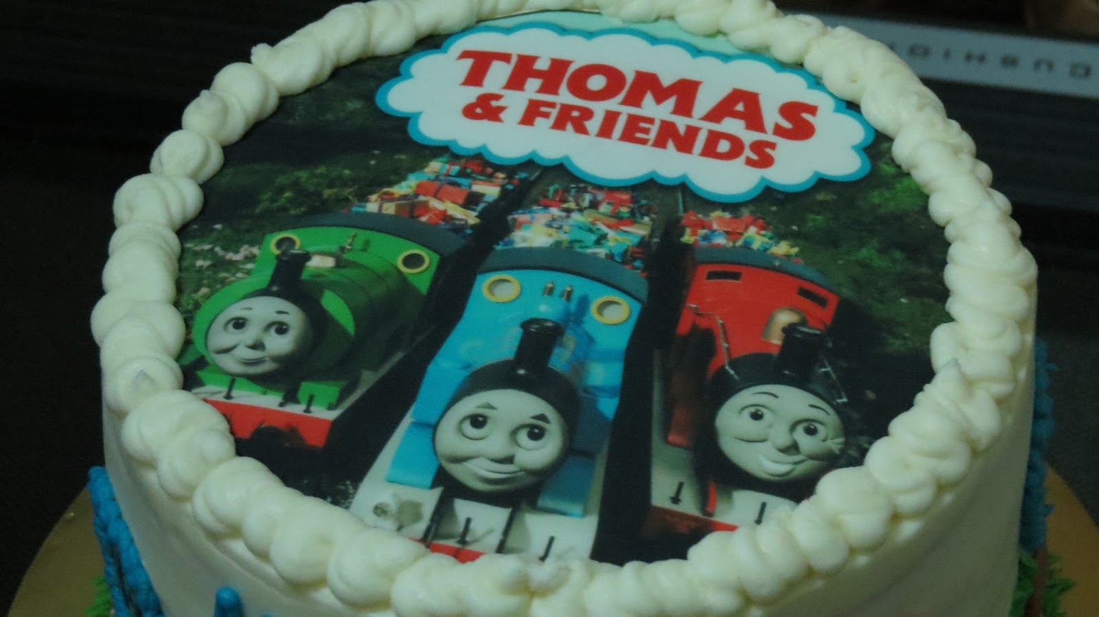 fadeliciouscakes: EDIBLE IMAGE CAKE - THOMAS AND FRIENDS