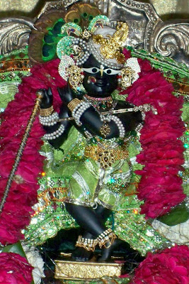 Sri Sri Radha Raman - Self Manifested Form from Salagram of Gopal ...
