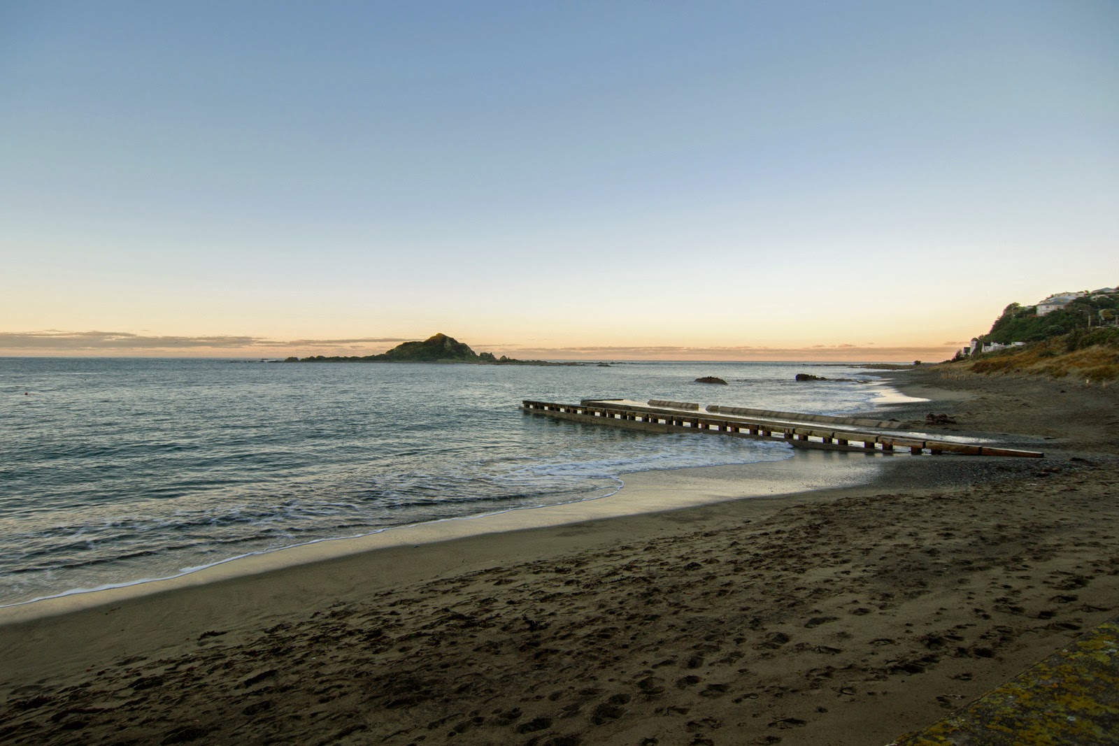 An Island Bay dawn {long exposure photography} | the adventures of MNMs