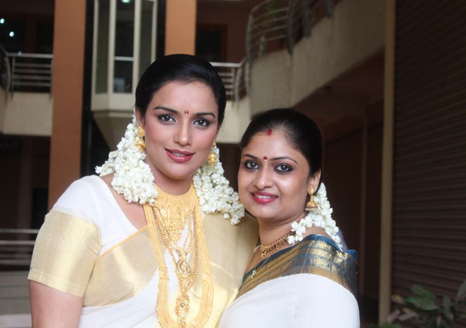 Swetha Menon Marriage Photos ~ Malluwood4u