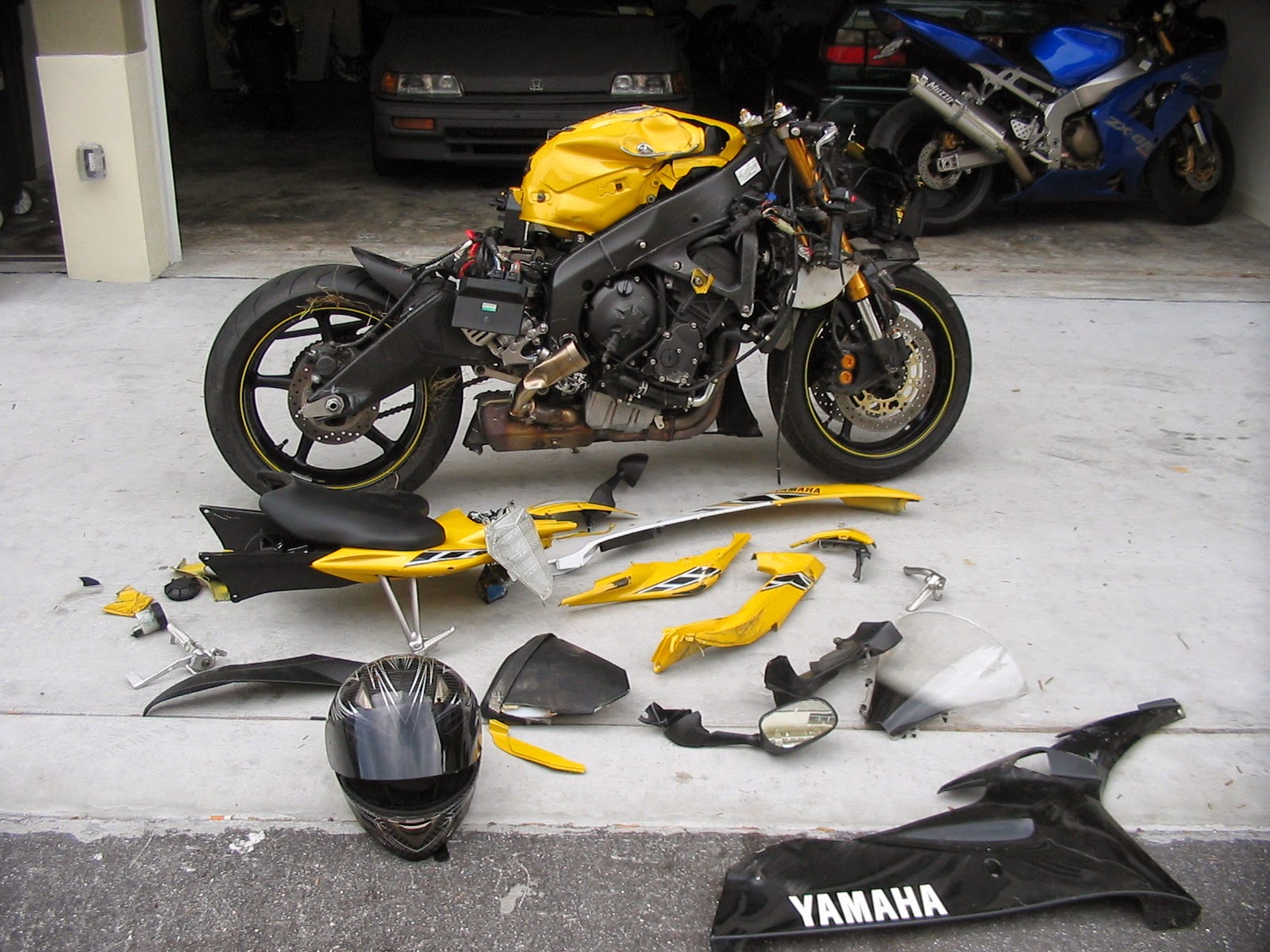 See Best Style: Yamaha R6 Crash
