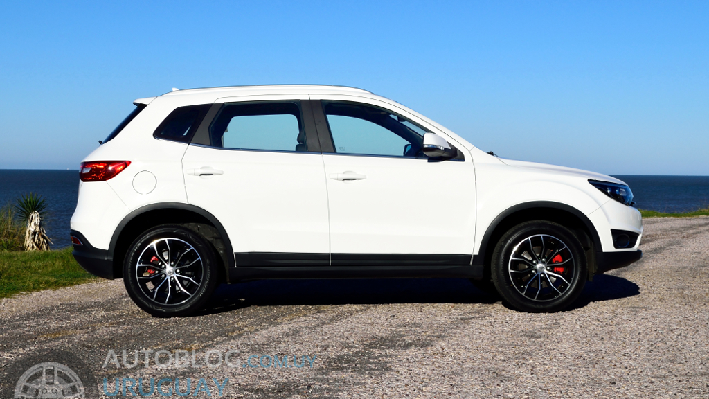 Prueba: FAW R7 1.6 Luxury Hi Tech : Autoblog Uruguay | Autoblog.com.uy