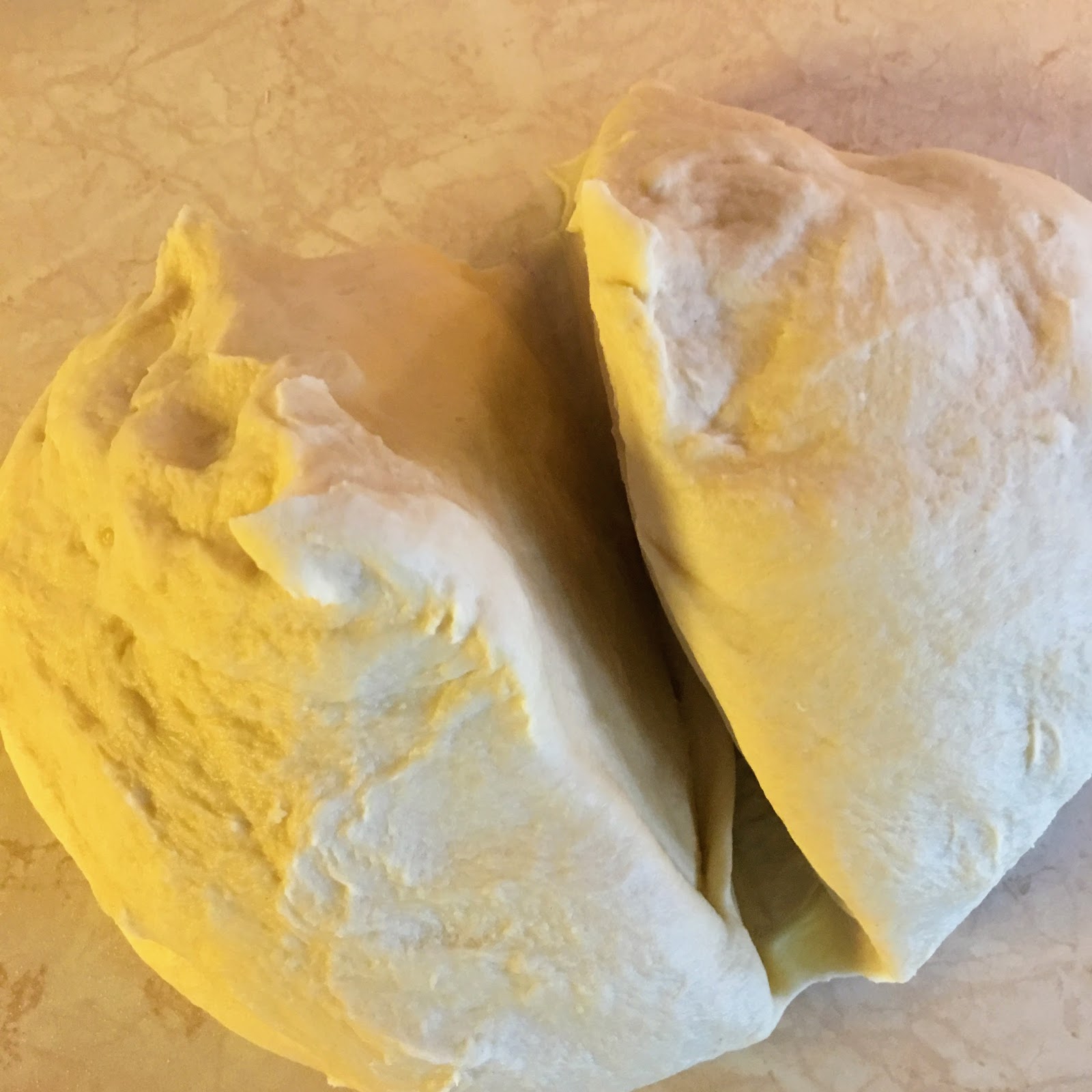 HOMEMADE SLOVENIAN FOOD : APPLE STRUDEL
