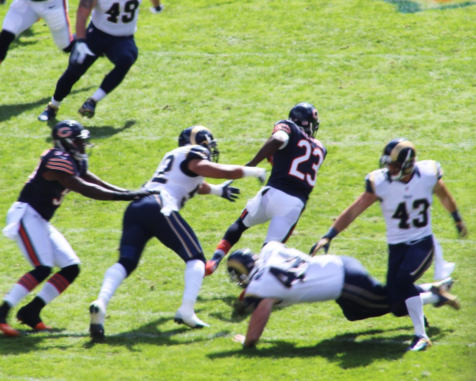 Seth Saith: Quick Snaps: Photos of the Chicago Bears vs. St. Louis Rams