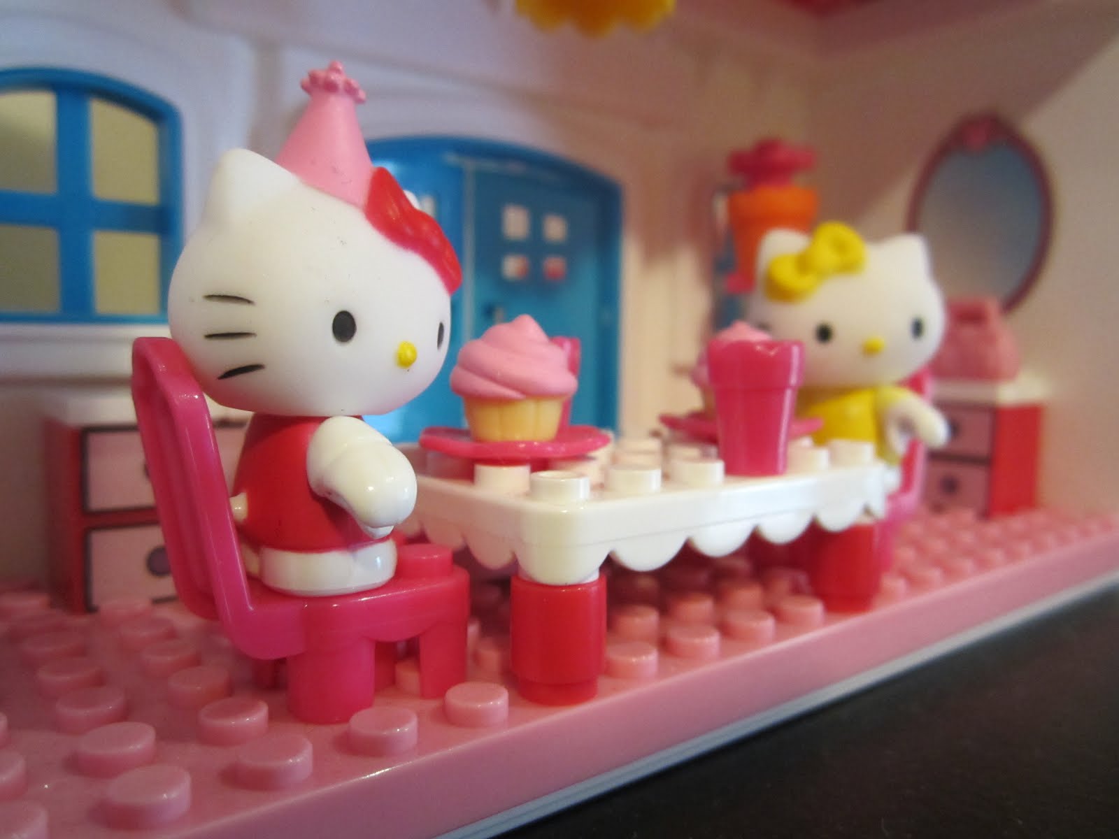 country girl in the big city: Introducing an old friend: Hello Kitty