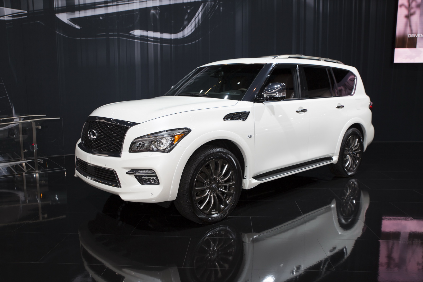 Infiniti QX80 Signature Edition Comes Full Of Toys, Starts From $68,330