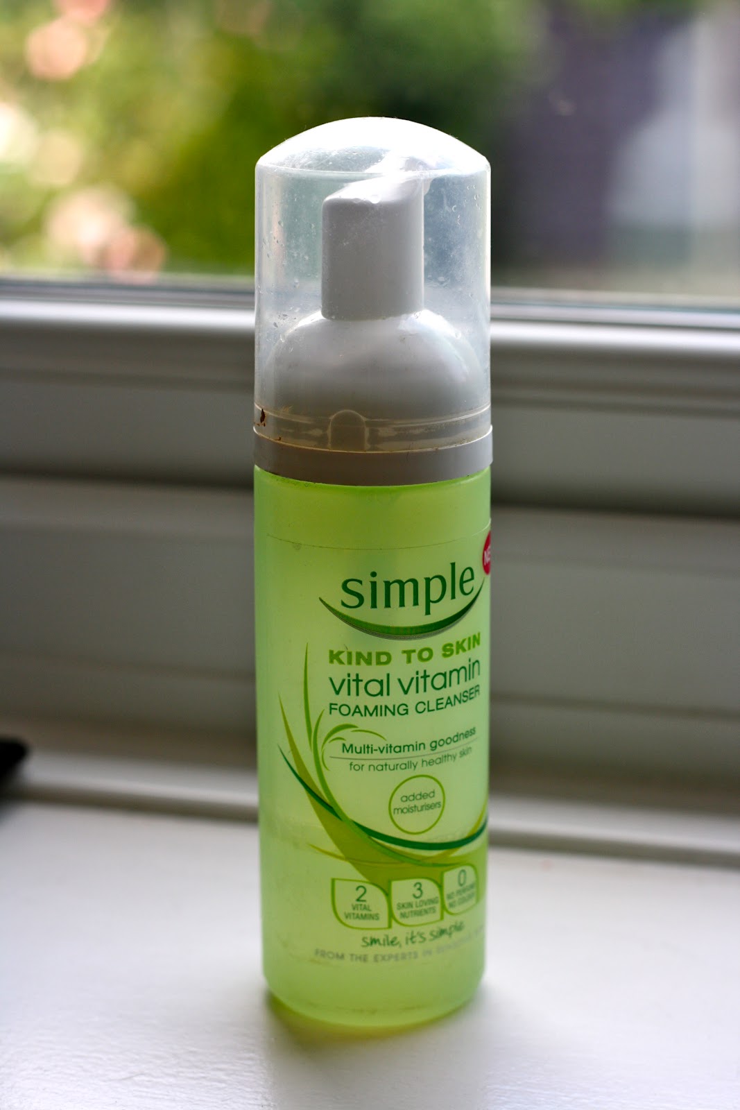 Style Index: Review: Simple Foaming Cleanser