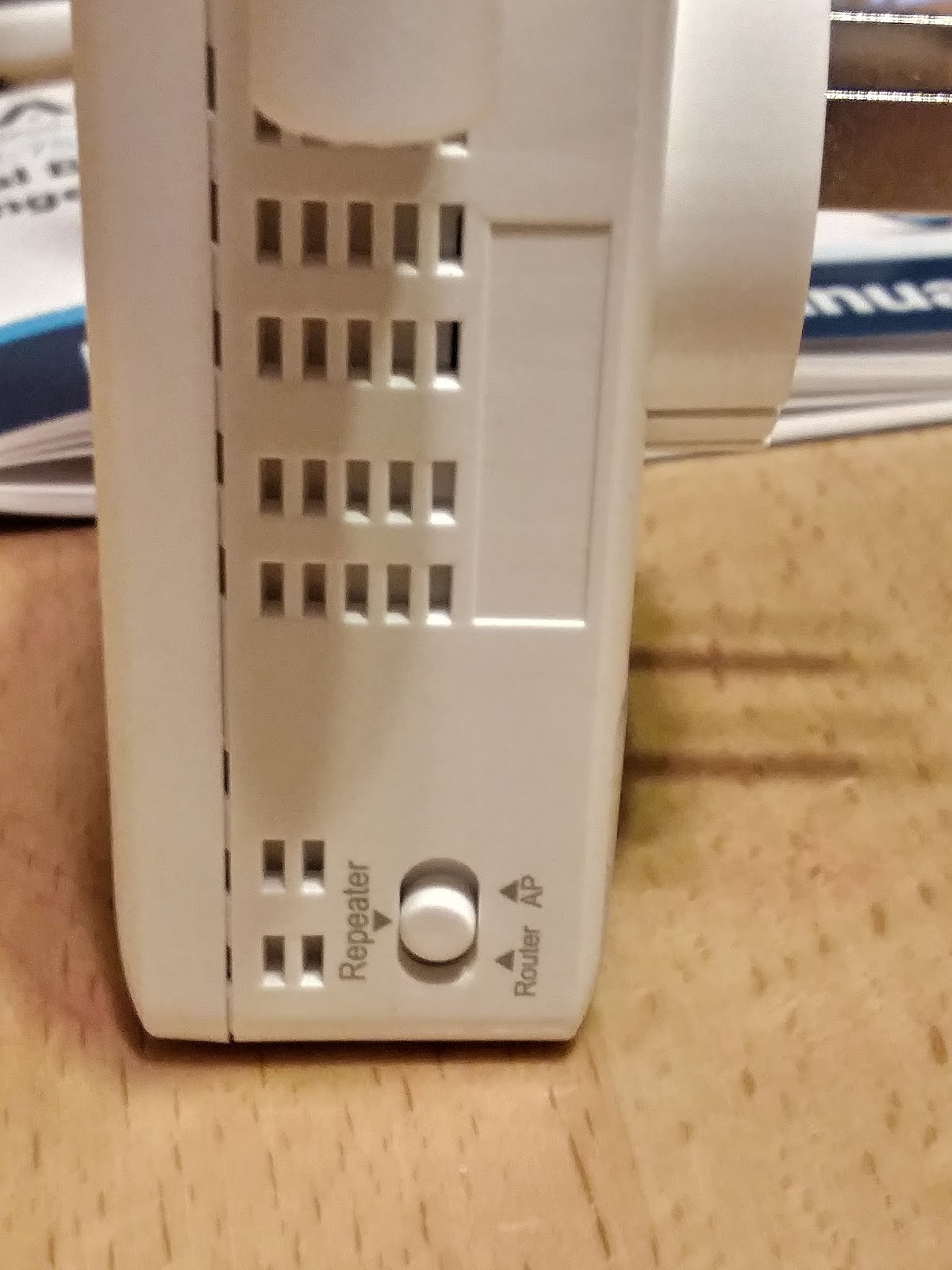 Reviews by Dennis: Maginon Dual Band WiFi Range Extender