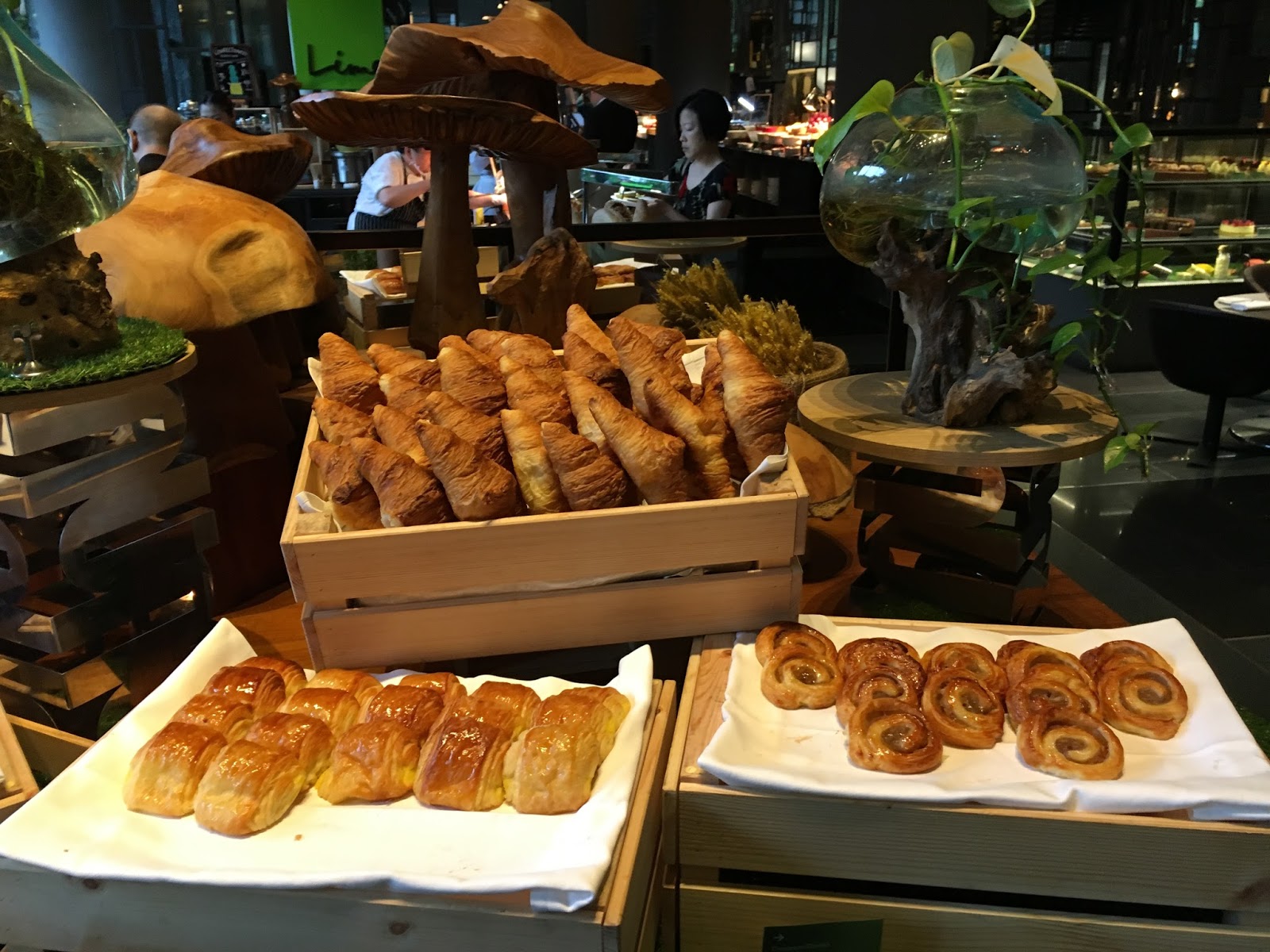 Lime Restaurant Buffet Breakfast - Singapore - Travel is my favorite Sport