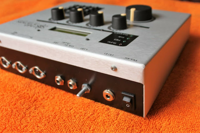 MATRIXSYNTH: Elektron SidStation MoS 6581