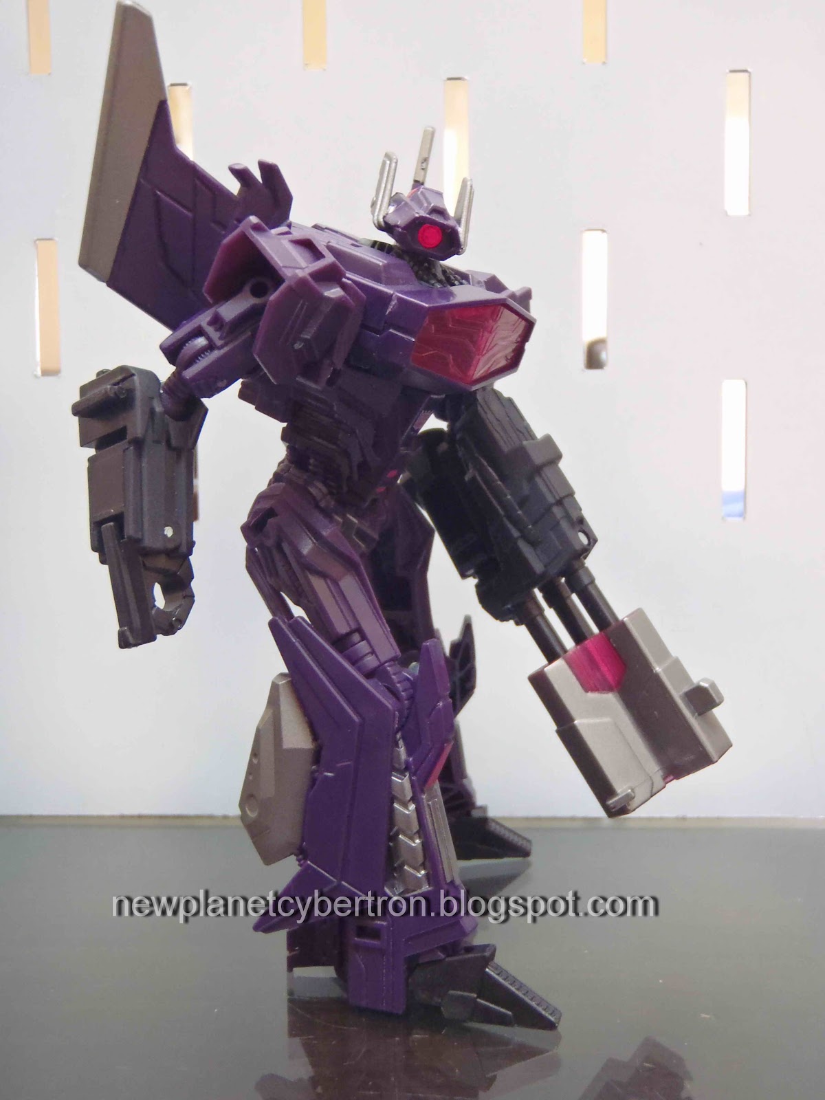 New Planet Cybertron: Transformers Review: Shockwave (FOC Deluxe)