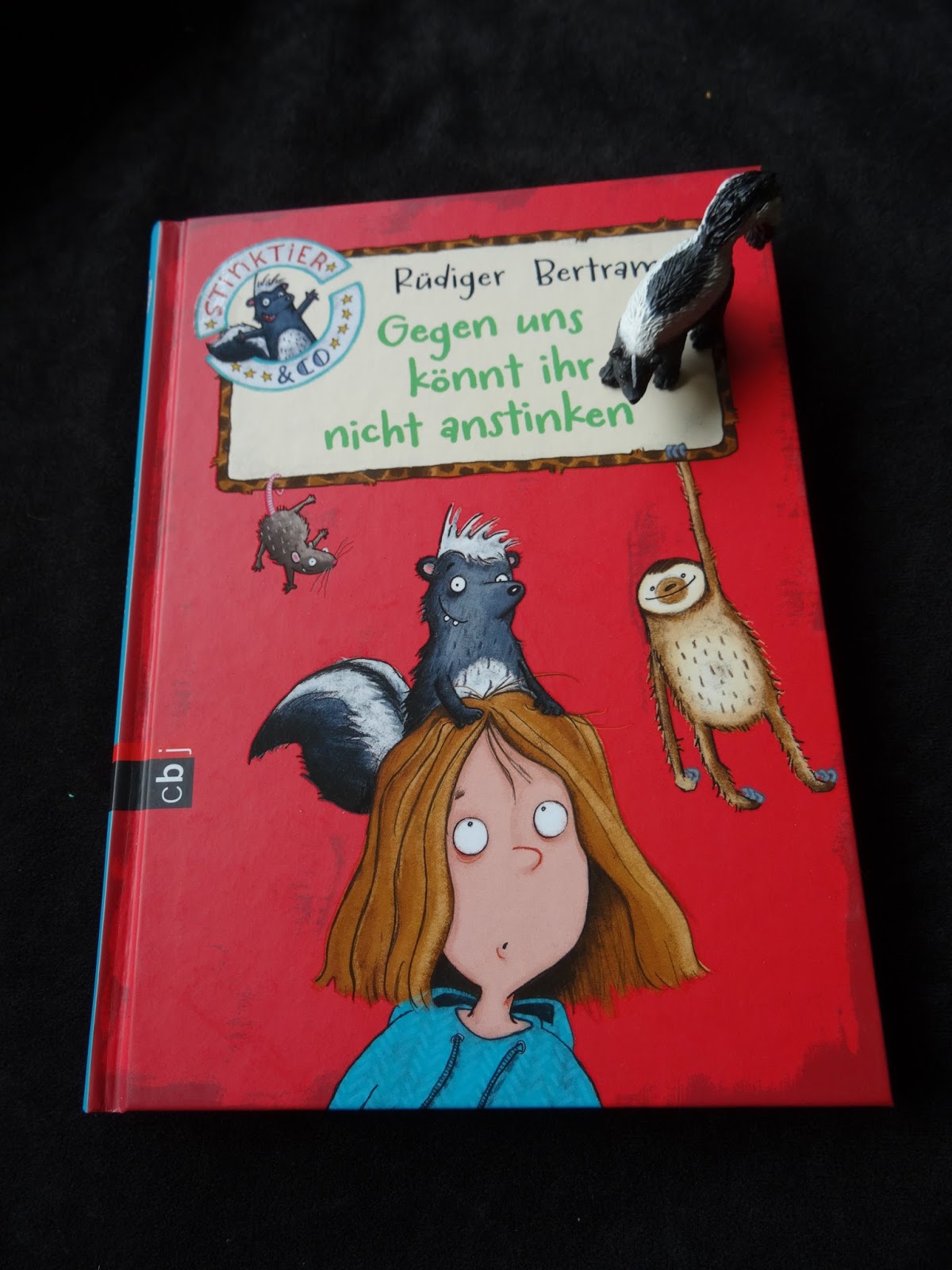 Kinderbuchblog Familienbücherei: Stinktier & Co - Gegen uns könnt ihr ... Kinderbuchblog Familienbücherei: Stinktier & Co - Gegen uns könnt ihr ...
