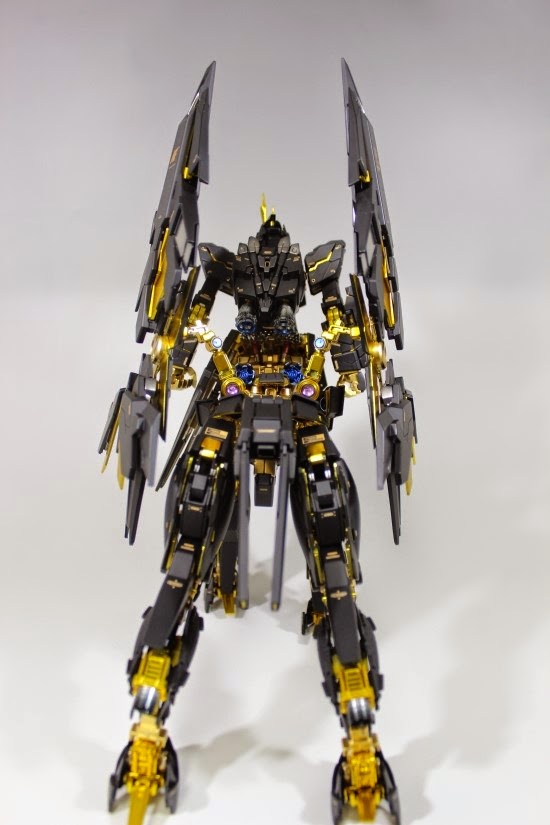 Custom Build: MG 1/100 Banshee (Unicorn Beast Mode vol. 2)