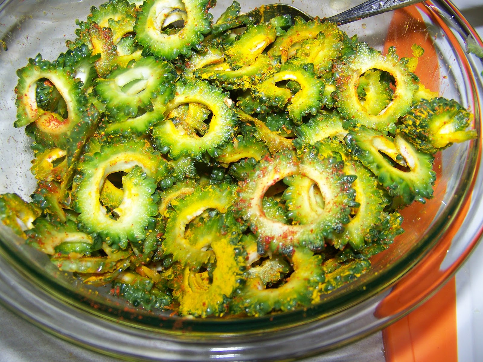 Kitchen Simmer: Bitter Gourd Salad (Sri Lankan Kariwila Sambol)