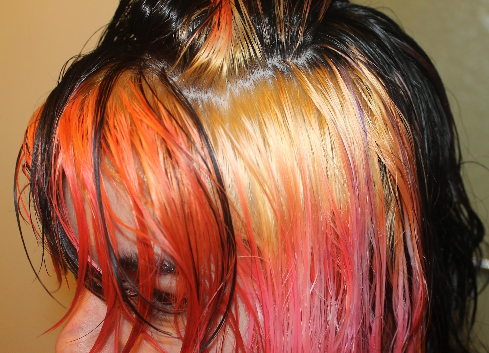 bleached hair came out 2 different shades, what do I do? : r/FancyFollicles