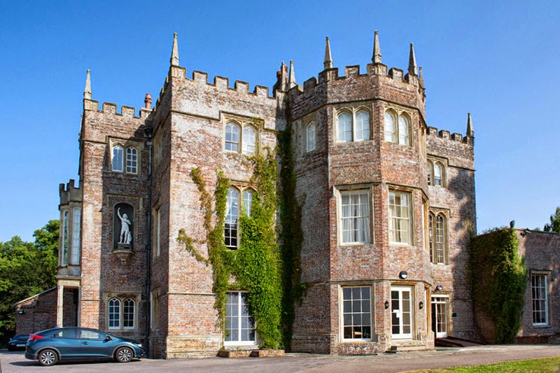 Landed families of Britain and Ireland: September 2014