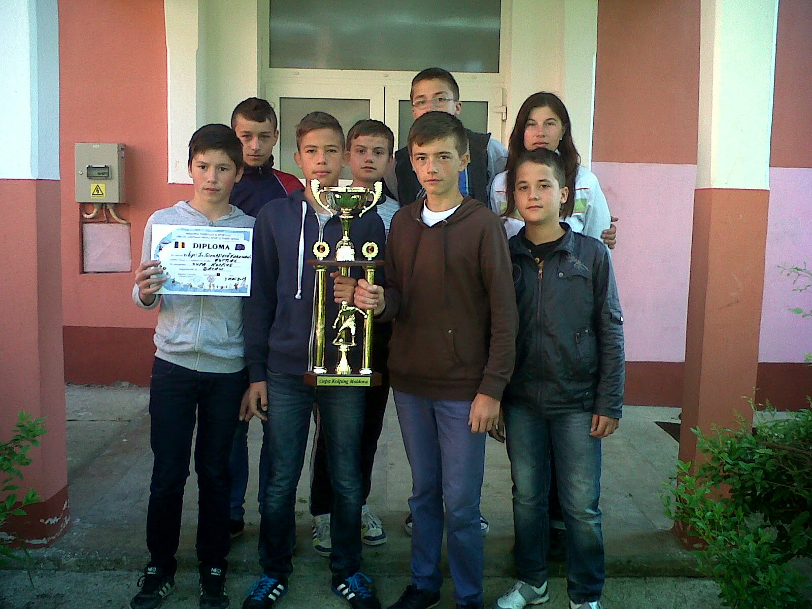 Scoala cu Clasele I-VIII Nr 1 Faraoani