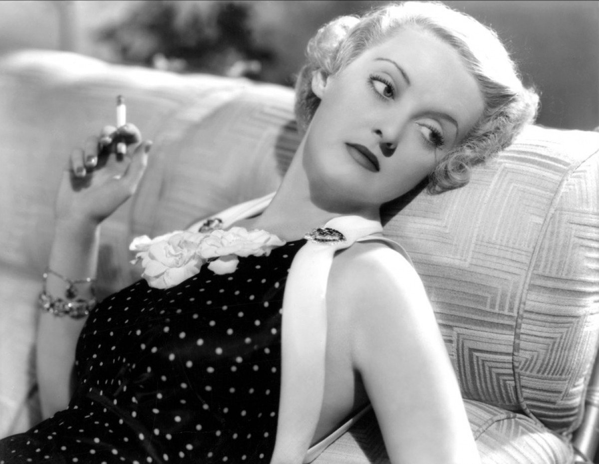 biografia de Bette Davis
