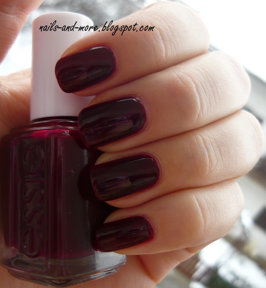 Girl stuff: Essie - Berry hard