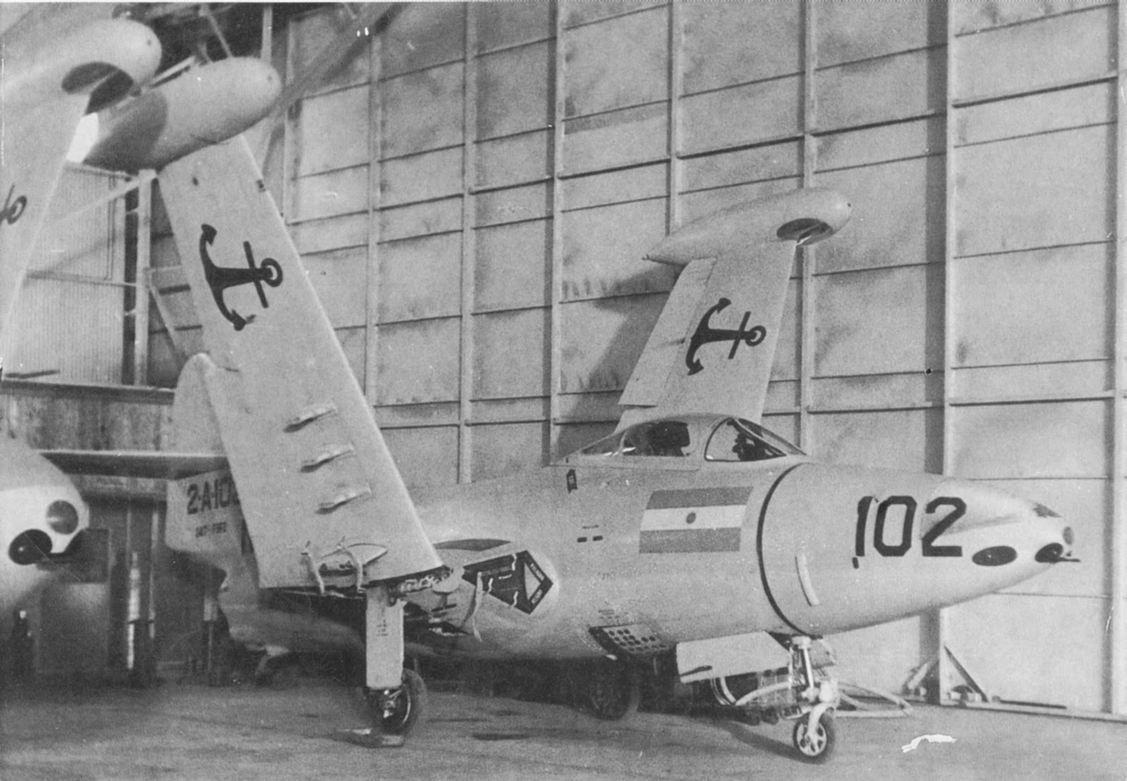 AMIGOS DEL MUSEO DE LA AVIACIÓN NAVAL ARGENTINA: 1957 - GRUMMAN F9F-2 ...