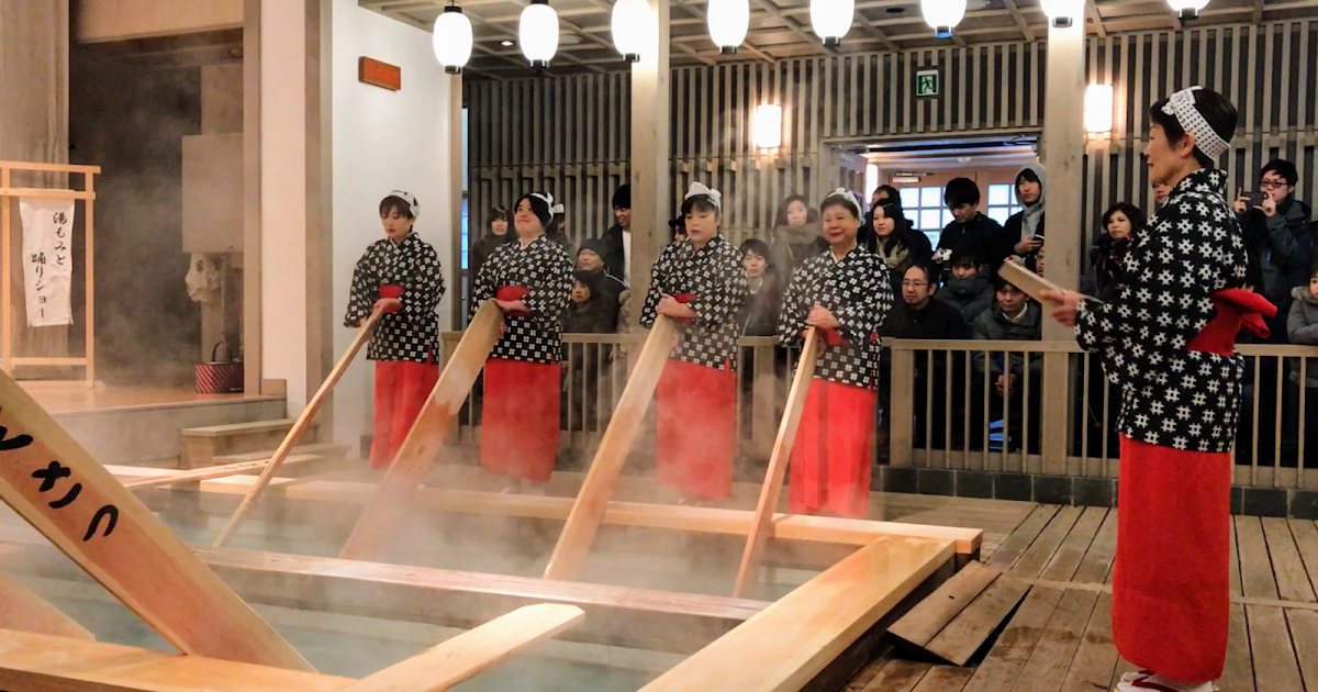 Weekend in Kusatsu Onsen: A Yumomi Experience (湯もみ体験) - Vikingess Voyages