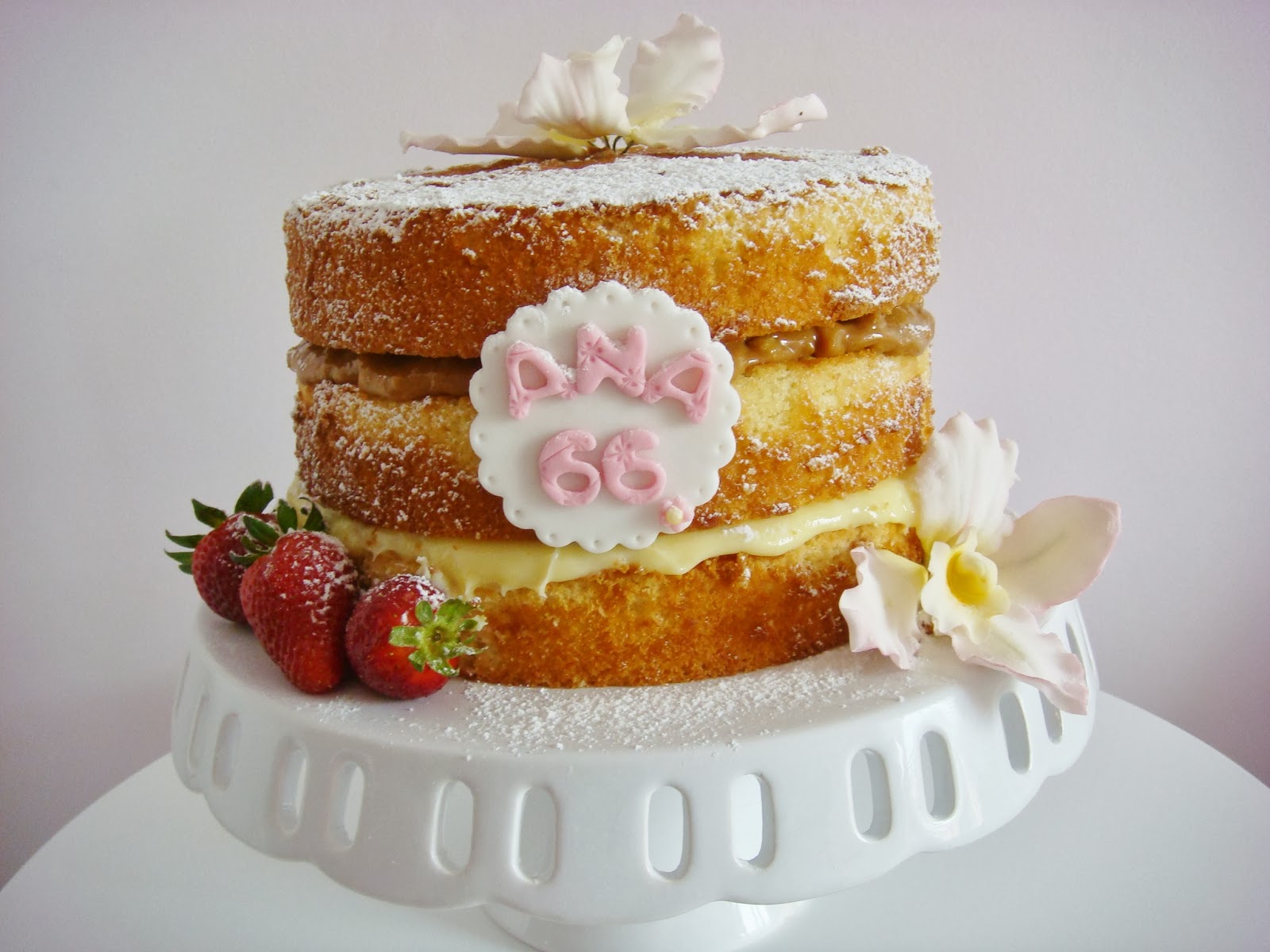 Sonho Pink: NAKED CAKE de doce de leite com nozes e baba de moça ...
