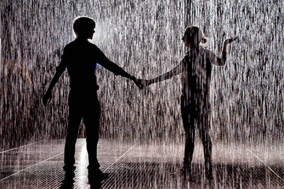 How to enjoy Rainy Night HD Rainy Night Kissing couple Photos. - free news