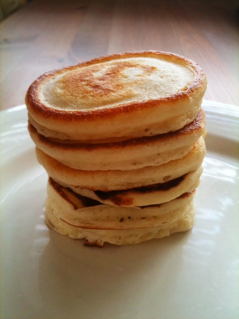 Three kids and the cook: Best ever pikelet recipe