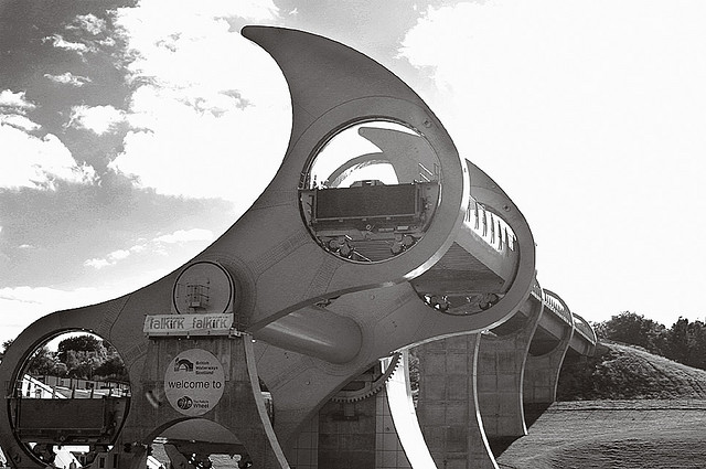 The Surreal Appeal of the Falkirk Wheel ~ Kuriositas