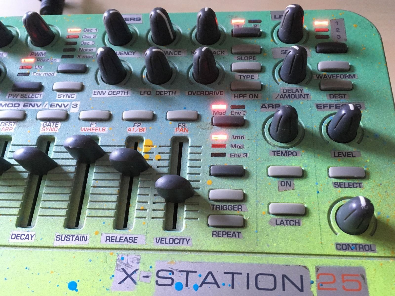 MATRIXSYNTH: Custom Painted Novation X-Station 25