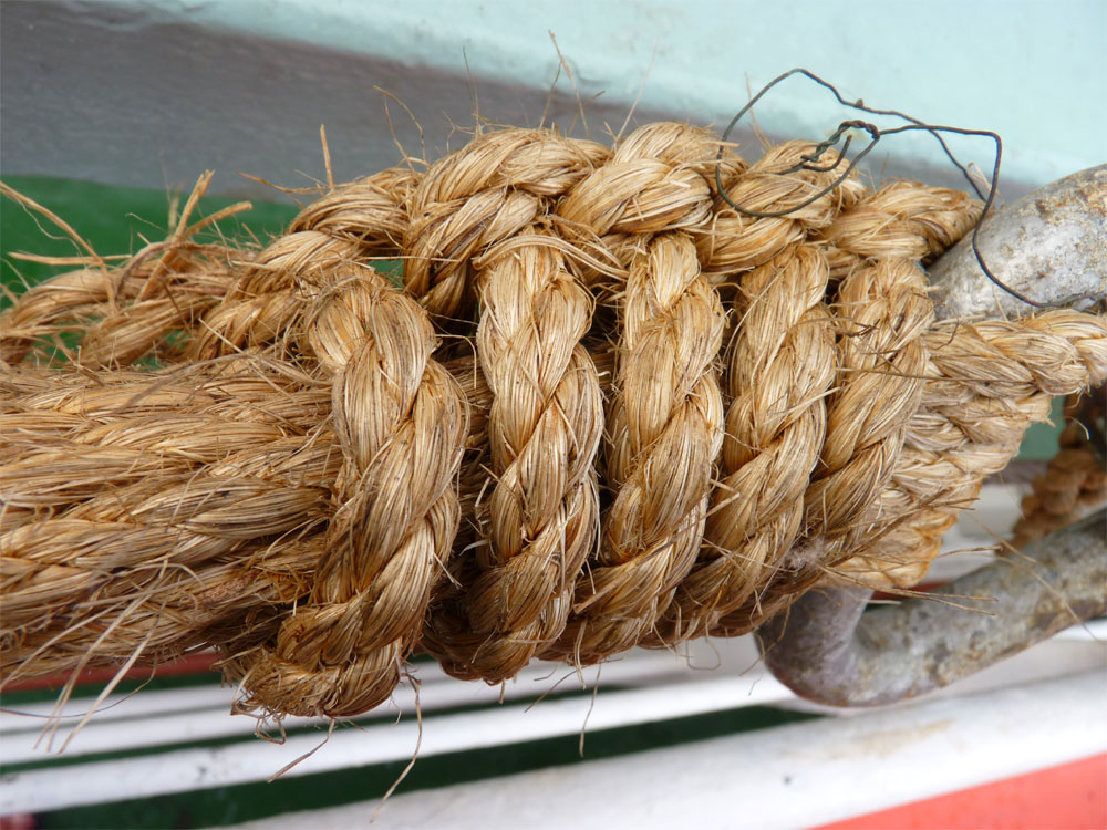 Middle of Nowhere: Knots and rope