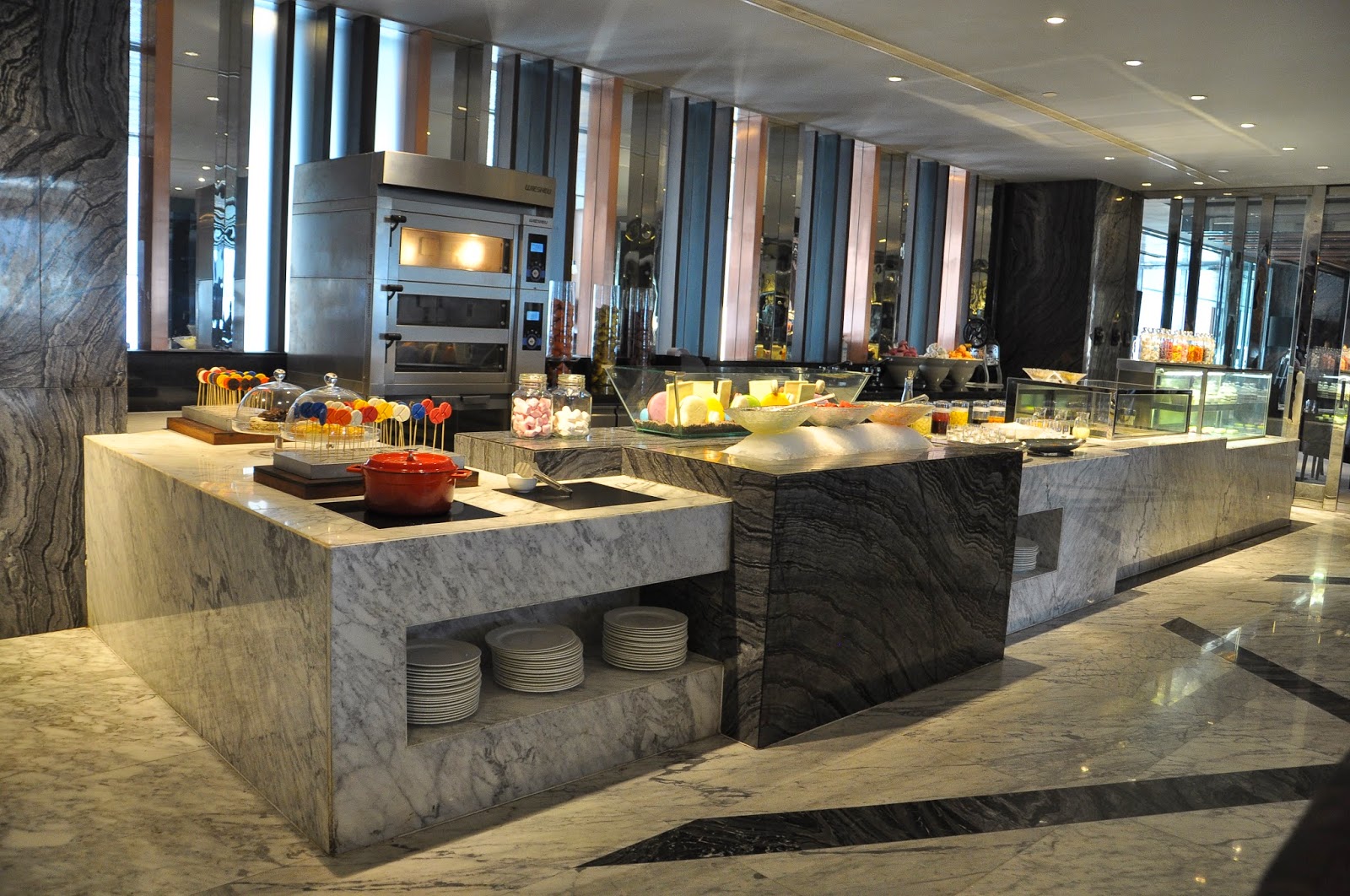 RUPALI DEAN -TRAVELLER AND FOODIE: KITCHEN DISTRICT AND THE LONG BAR ...