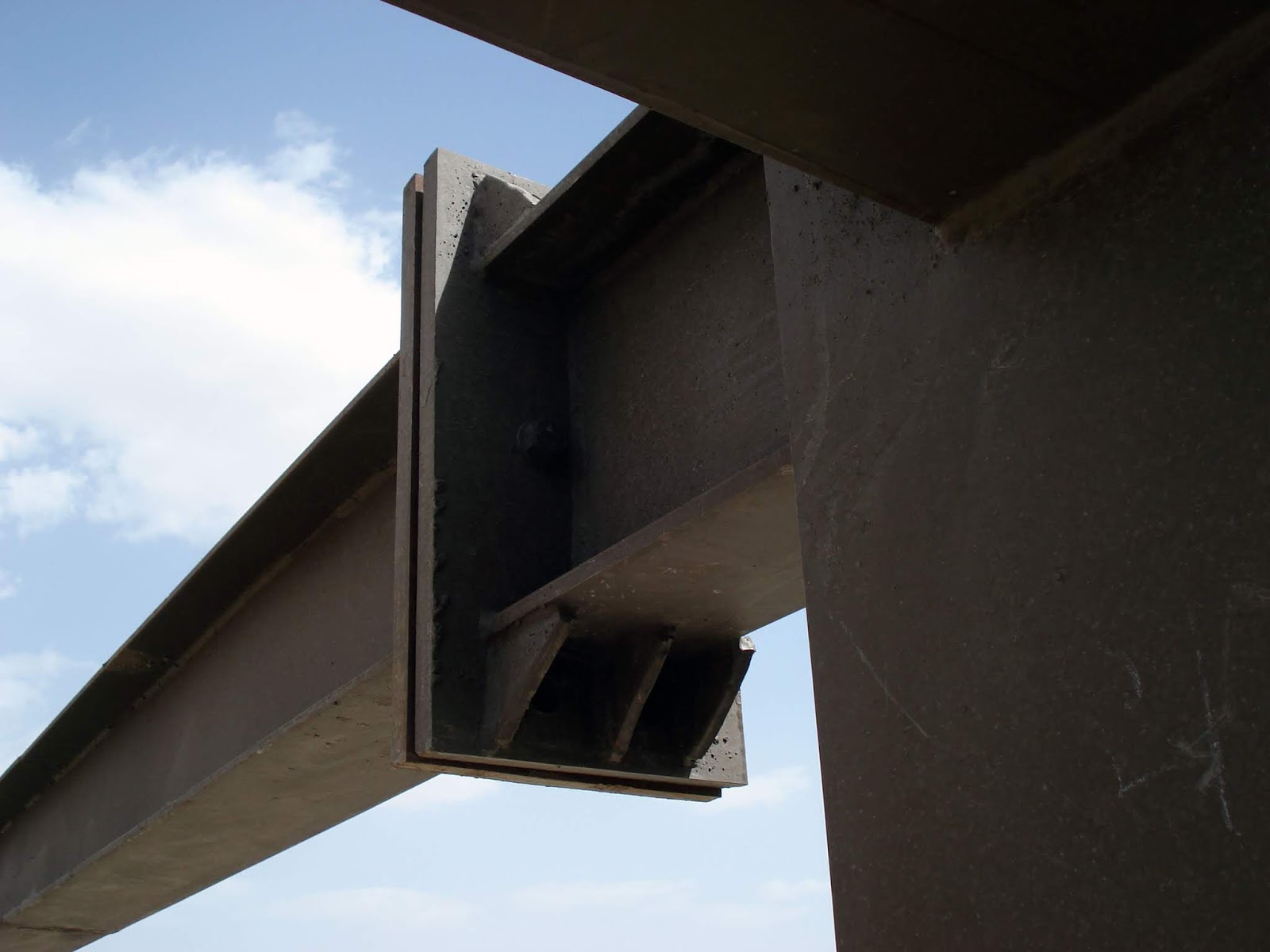 Samrand Abdi: Engineered steel construction