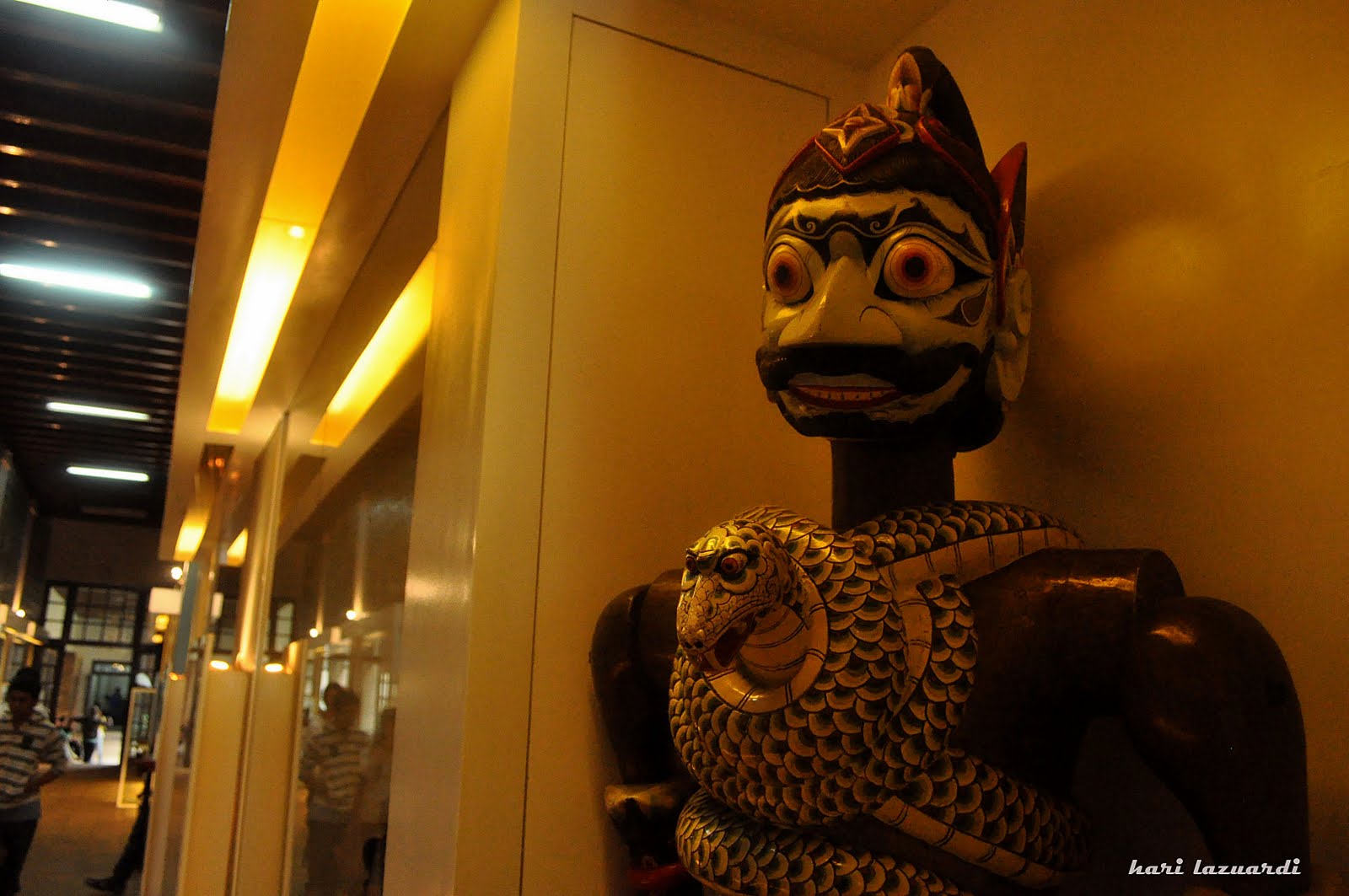 biru langit: museum wayang