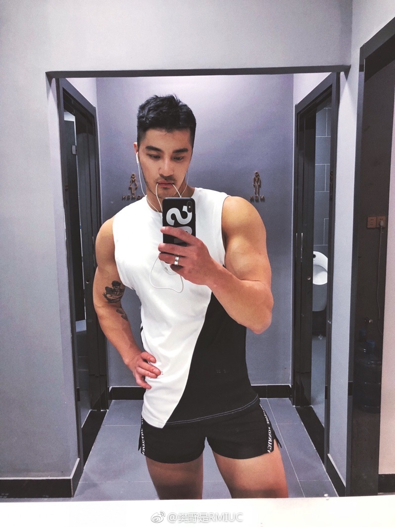 Grand Boyzone: Edison Fan