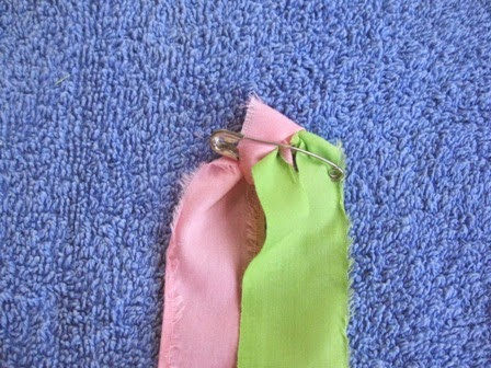 Going Grey and Slightly Green: Toothbrush/Rag Rug Tutorial