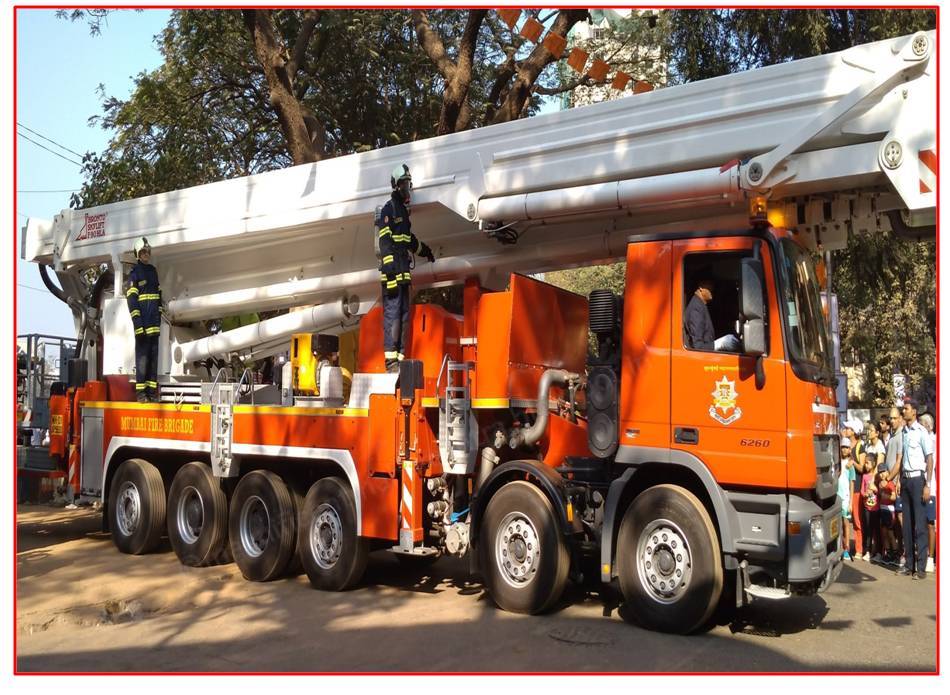 Magnificent Maharashtra : Mumbai Fire Brigade at Republic Day Parade 2018