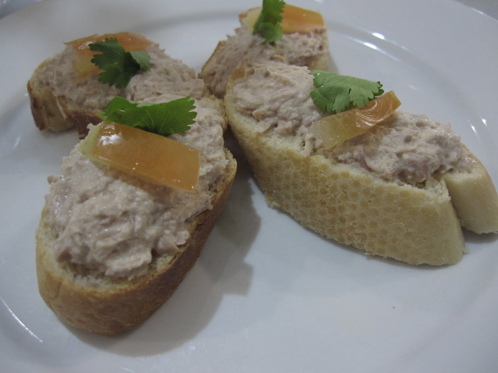 Confessions Of The True Foodski: Simple Tuna and Mayo Canapes