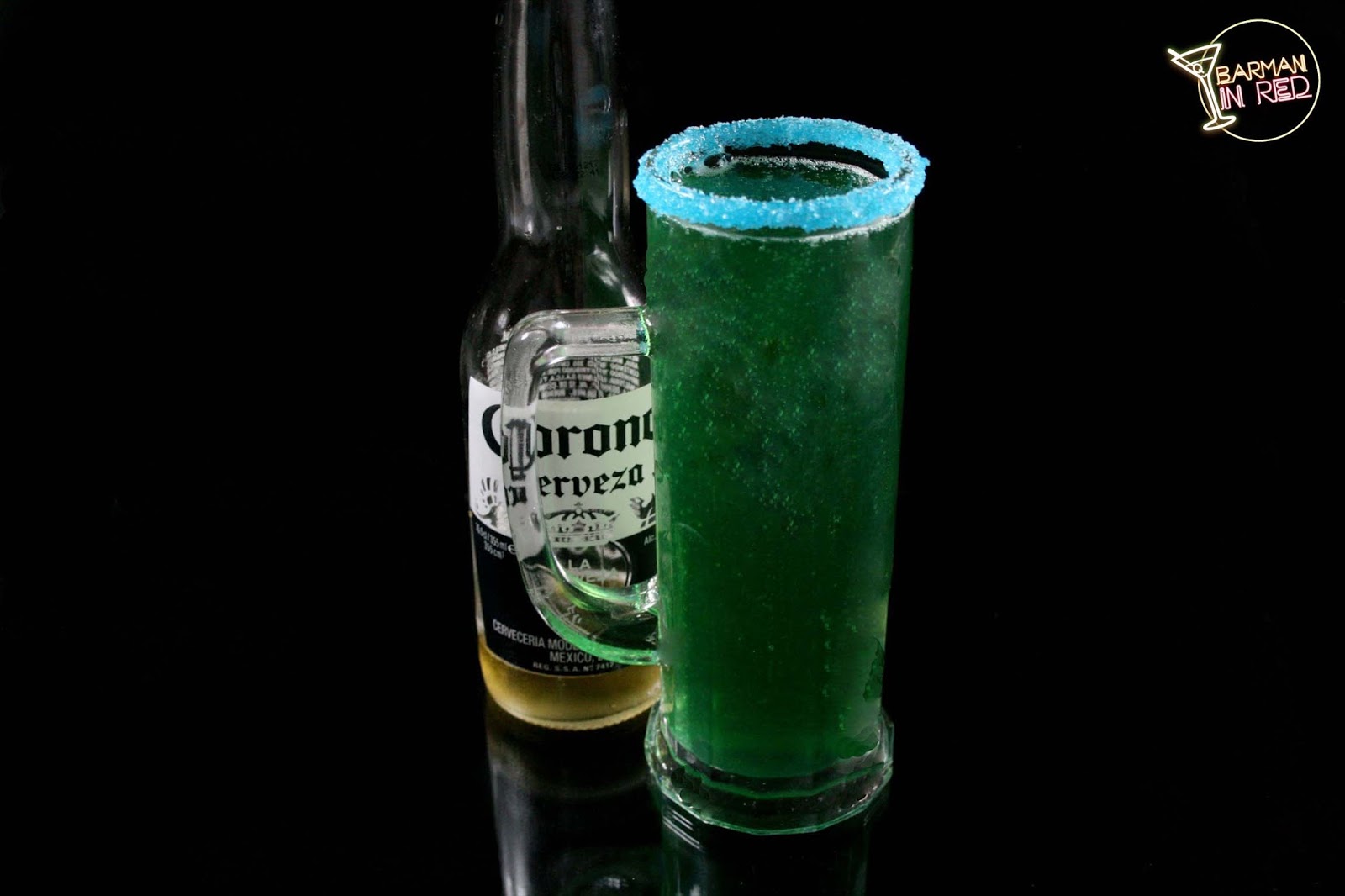 Cómo hacer la Michelada Luna Azul