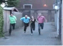 G1 meme: Pessoas correndo