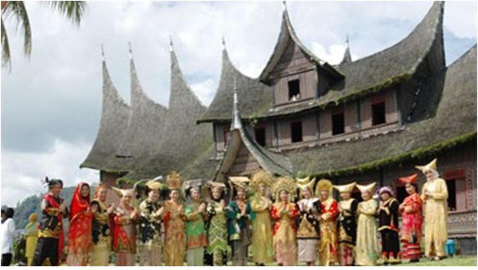 Busana Pengantin Minang yang buruk | Ranah Minangkabau